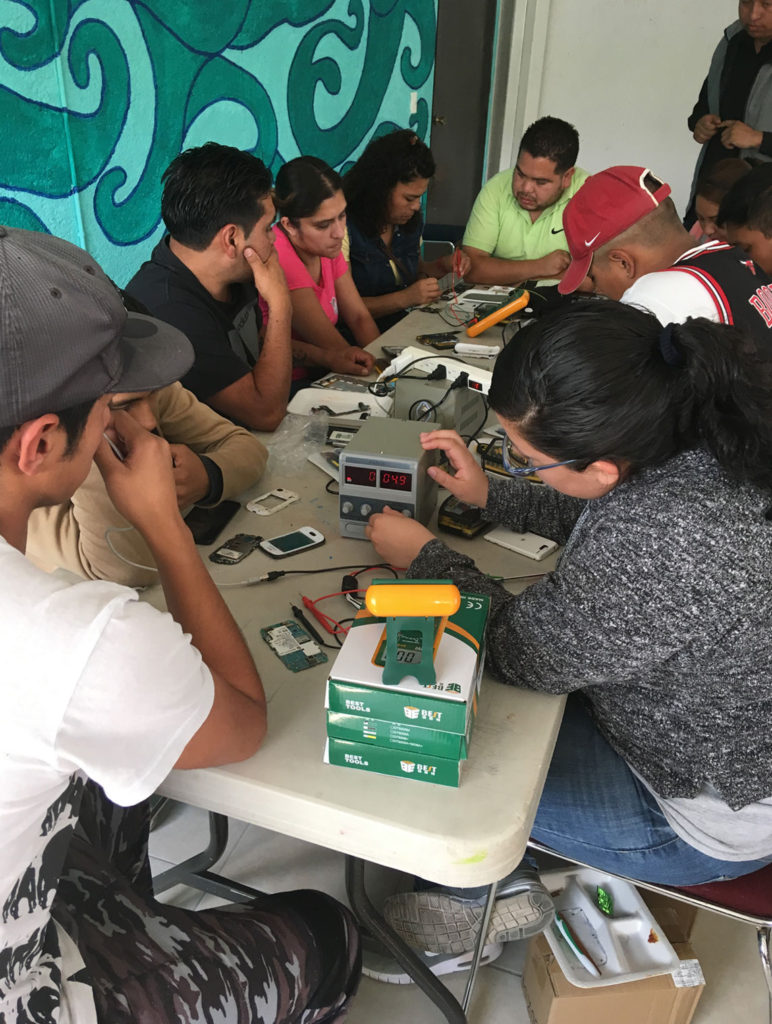 Programa Centro Comunitario - Fundación de Apoyo a la Juventud